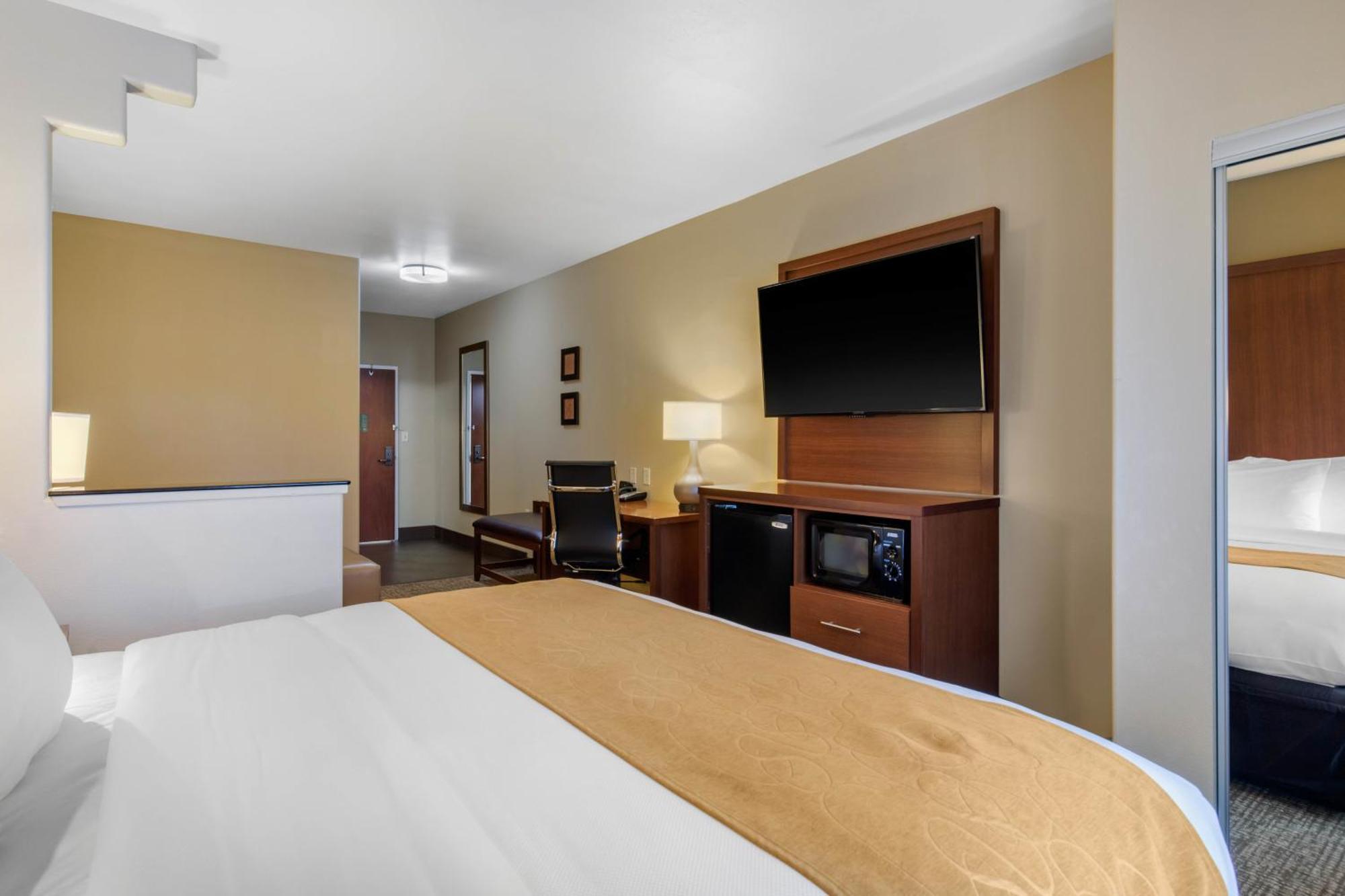 Comfort Suites Marshall Resort: Best Prices & Reviews | All Resorts